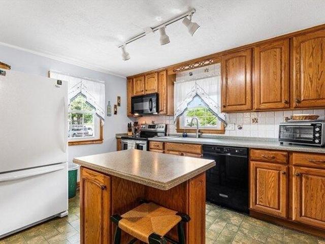 house with 2 bedroom, Brockton MA DS103020553