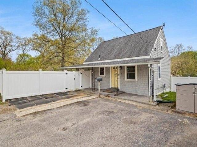 house with 2 bedroom, Brockton MA ES103101443