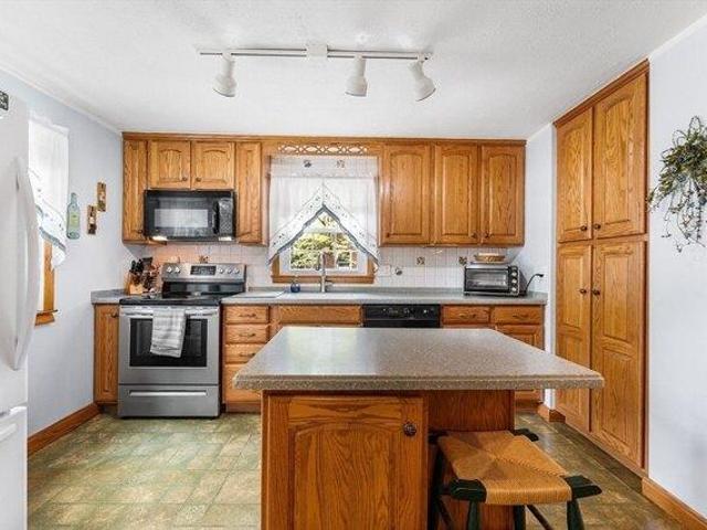 house with 2 bedroom, Brockton MA ES103710161