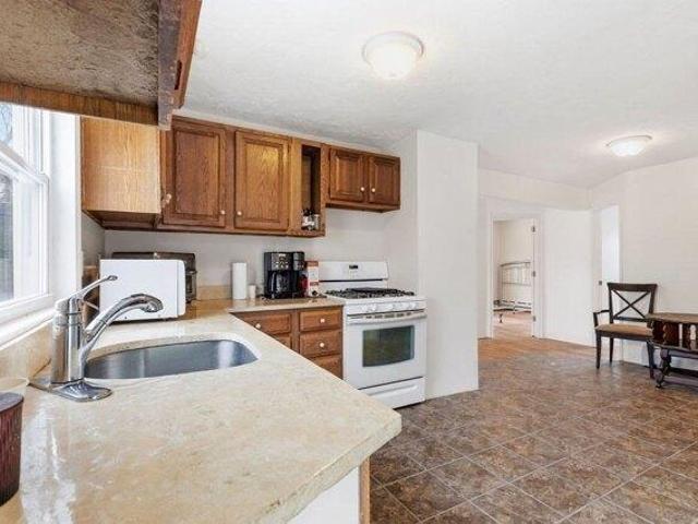 house with 2 bedroom, Brockton MA ES104906969