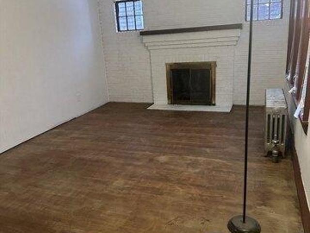 house with 2 bedroom, Brockton MA ES105060074