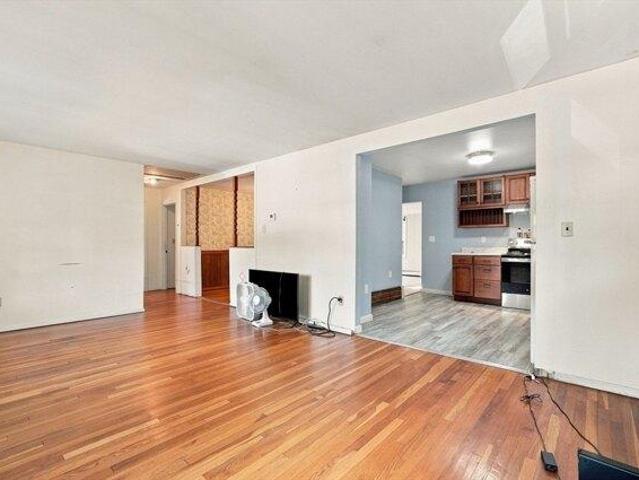 house with 2 bedroom, Brockton MA ES105108225