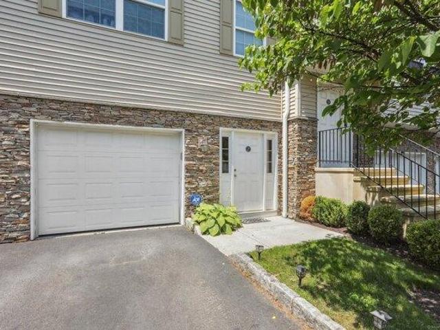house with 2 bedroom, Brookfield CT DS103071102
