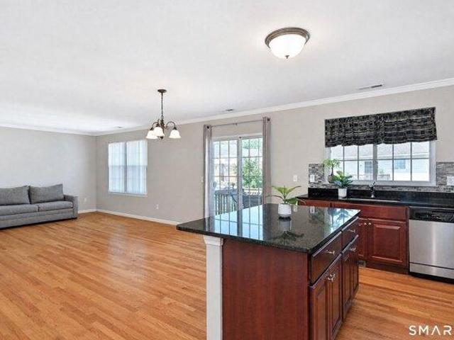 house with 2 bedroom, Brookfield CT ES104852284