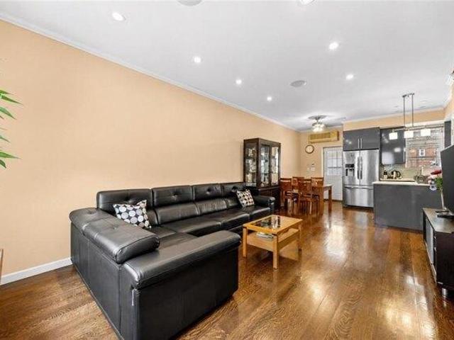 house with 2 bedroom, Brooklyn NY ES105191200