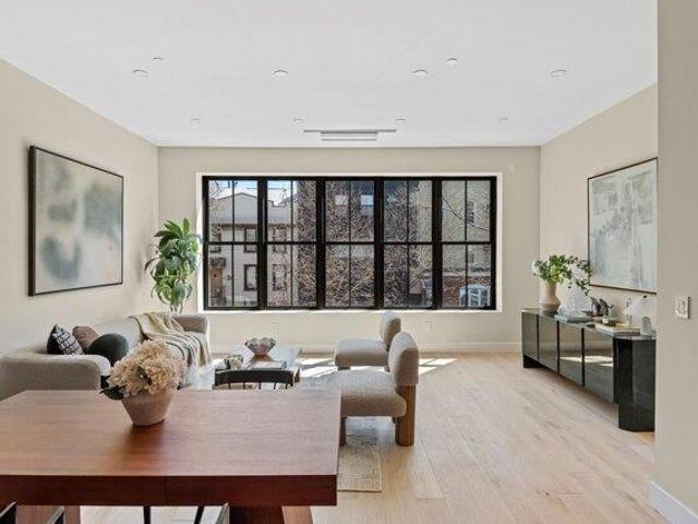 house with 2 bedroom, Brooklyn NY ES105206306