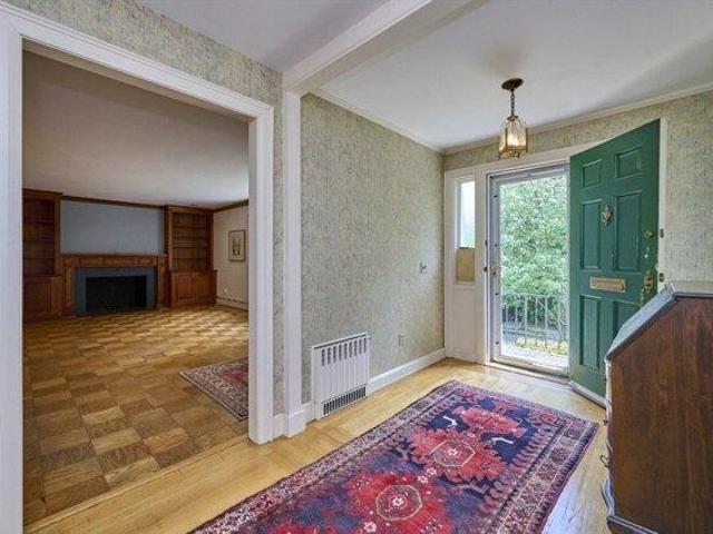 house with 2 bedroom, Brookline MA ES103495251