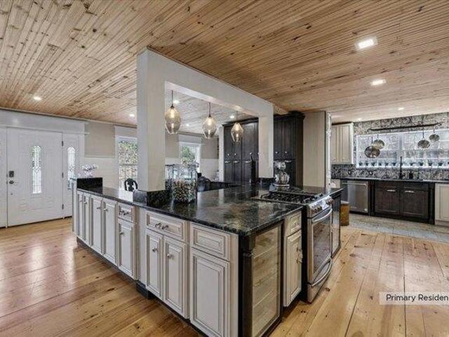 house with 2 bedroom, Brookline NH ES103127507