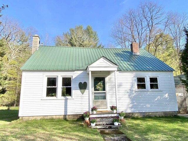 house with 2 bedroom, Brattleboro VT DLS102282834