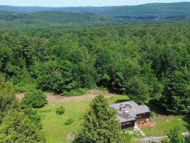house with 2 bedroom, Brattleboro VT ES104192785