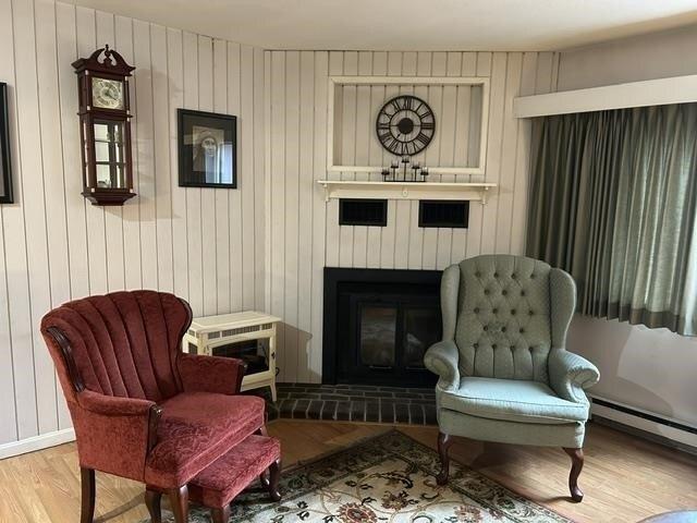 house with 2 bedroom, Brattleboro VT ES105160169