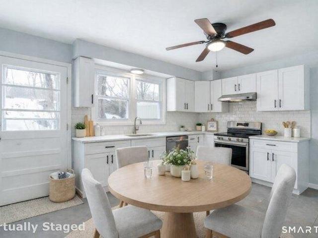 house with 2 bedroom, Branford CT DLS102443919