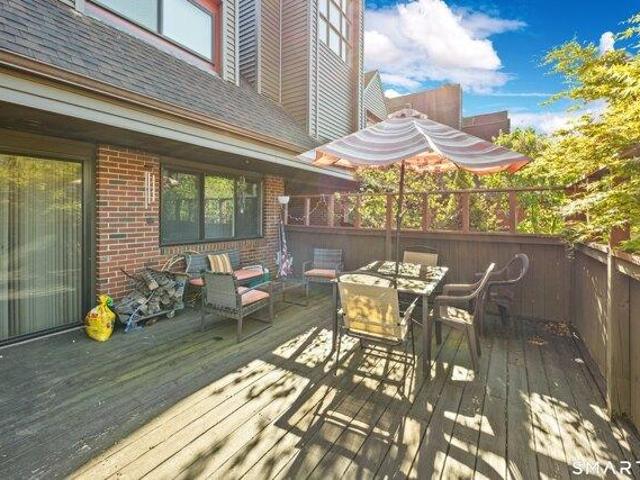 house with 2 bedroom, Branford CT DLS102215410
