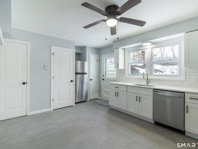 house with 2 bedroom, Branford CT DS102824125