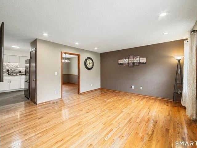 house with 2 bedroom, Branford CT DS104264502