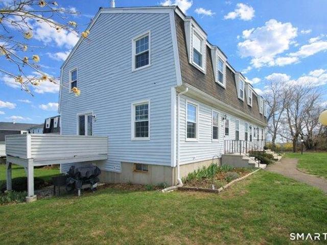 house with 2 bedroom, Branford CT ES103159089