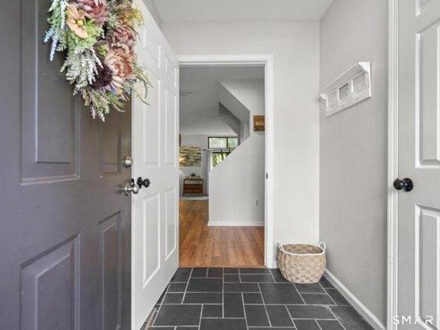 house with 2 bedroom, Branford CT ES103101316