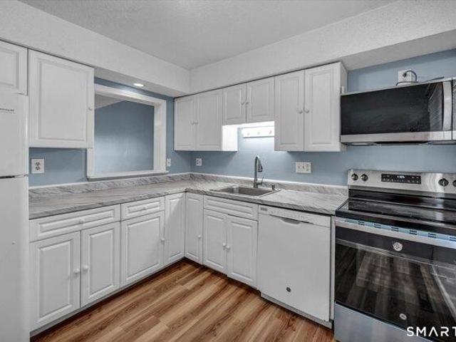 house with 2 bedroom, Branford CT ES103439733