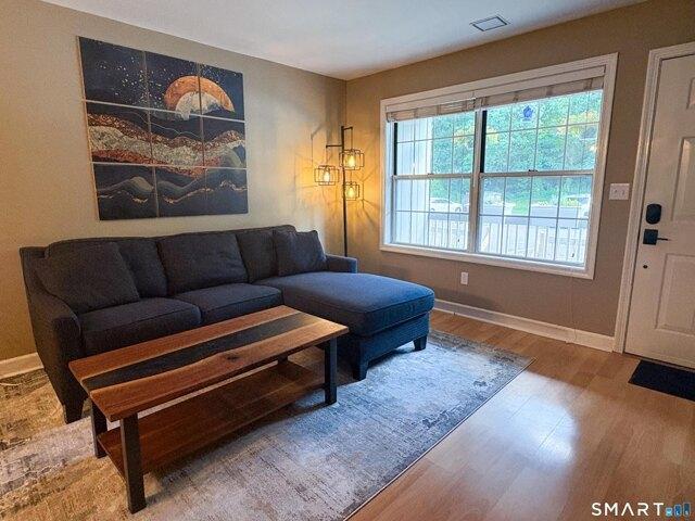 house with 2 bedroom, Branford CT ES104332307