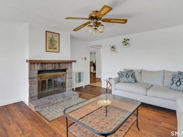 house with 2 bedroom, Branford CT ES104478100