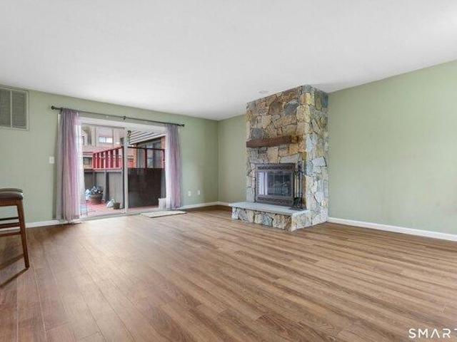 house with 2 bedroom, Branford CT ES105174206