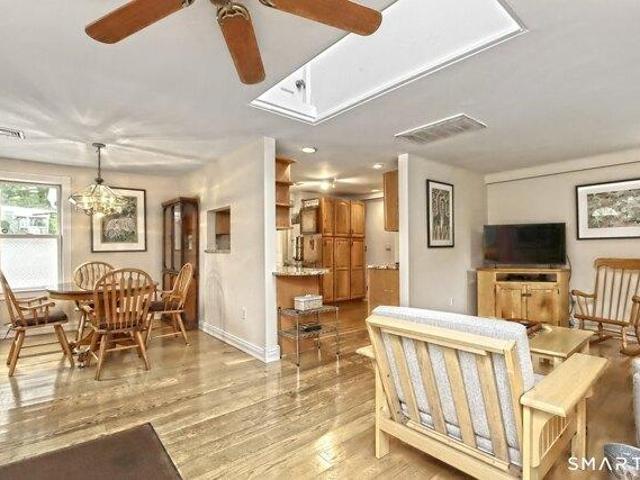 house with 2 bedroom, Branford CT ES105115445
