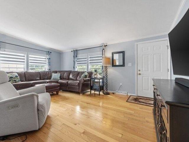 house with 2 bedroom, Bridgewater MA ES105114183