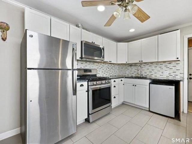 house with 2 bedroom, Bridgeport CT DLS101858357