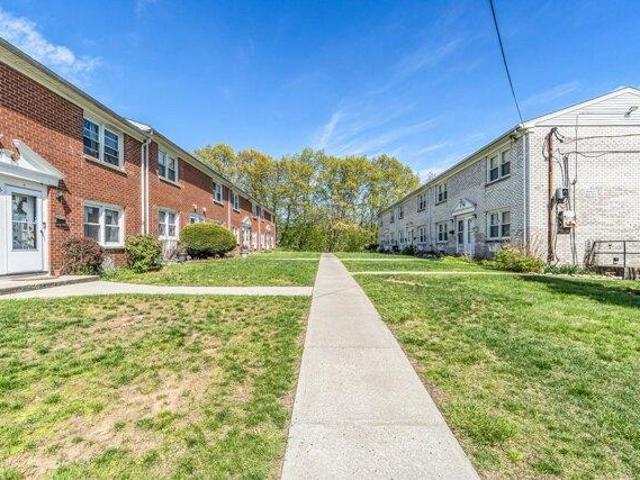 house with 2 bedroom, Bridgeport CT DLS102444136