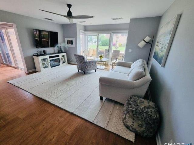 house with 2 bedroom, Bridgeport CT DS102527845