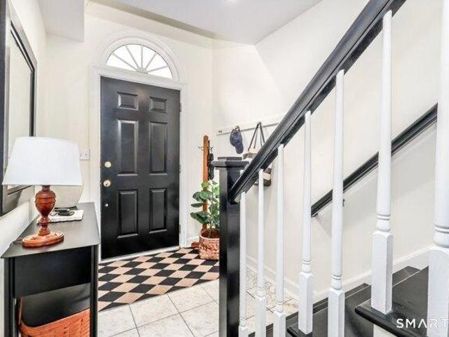house with 2 bedroom, Bridgeport CT ES104261877