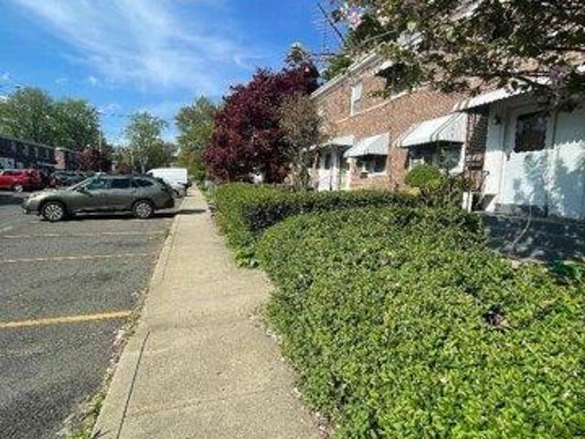 house with 2 bedroom, Bridgeport CT ES104832146