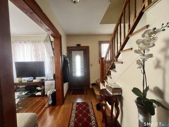 house with 2 bedroom, Bridgeport CT ES105192733