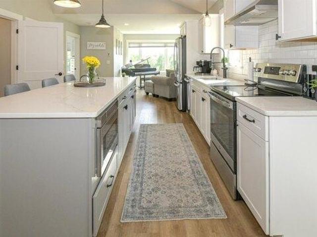 house with 2 bedroom, Bridgton ME ES105207541