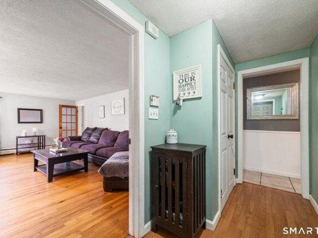 house with 2 bedroom, Bristol CT DLS102314342