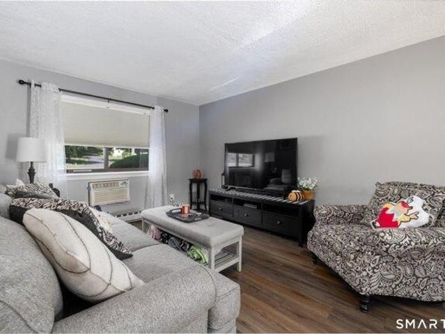 house with 2 bedroom, Bristol CT ES104148297