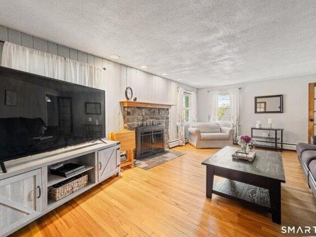 house with 2 bedroom, Bristol CT ES104151140