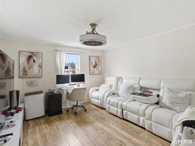 house with 2 bedroom, Bristol CT ES104190206