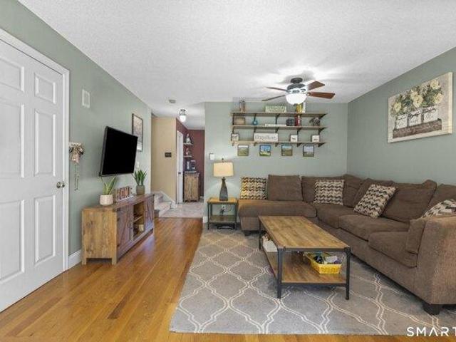 house with 2 bedroom, Bristol CT ES104376211