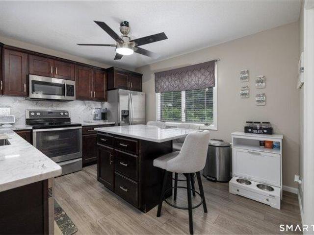 house with 2 bedroom, Bristol CT ES104477661