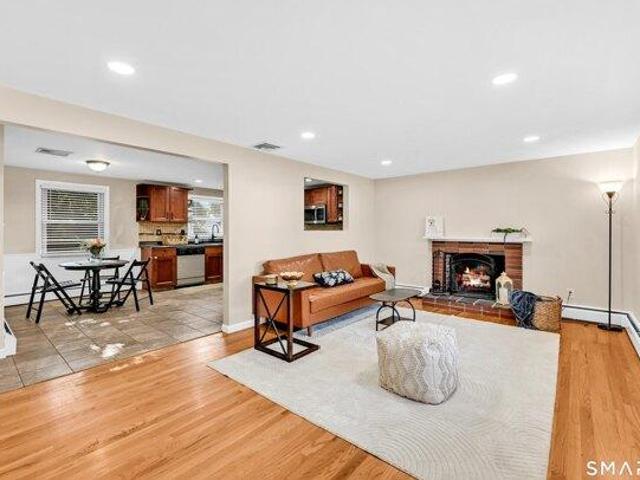 house with 2 bedroom, Bristol CT ES105190228