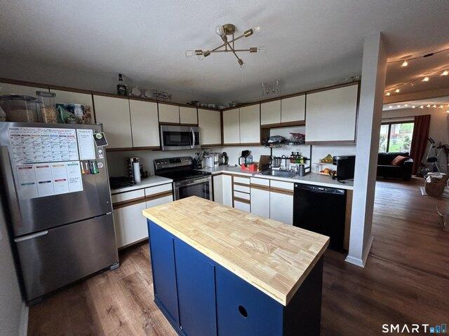 house with 2 bedroom, Bristol CT ES103436637