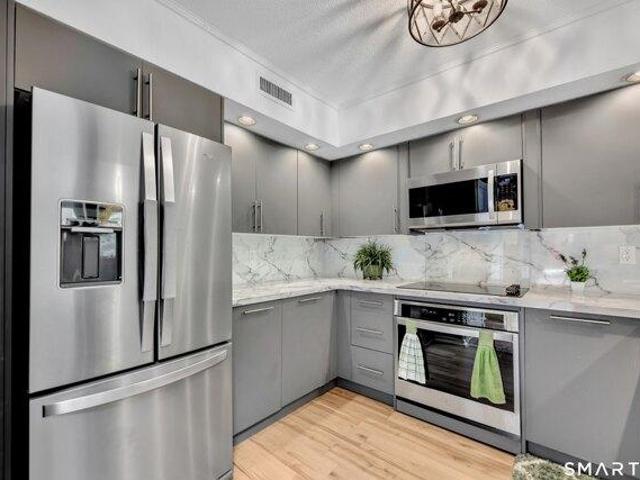 house with 2 bedroom, Bristol CT ES103500296