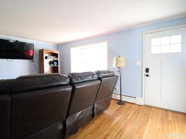house with 2 bedroom, Bristol CT ES103620628