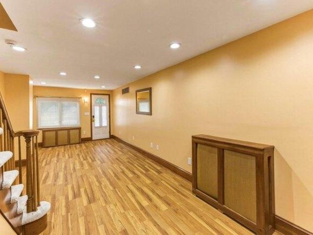 house with 2 bedroom, Burlington NJ ES102828399