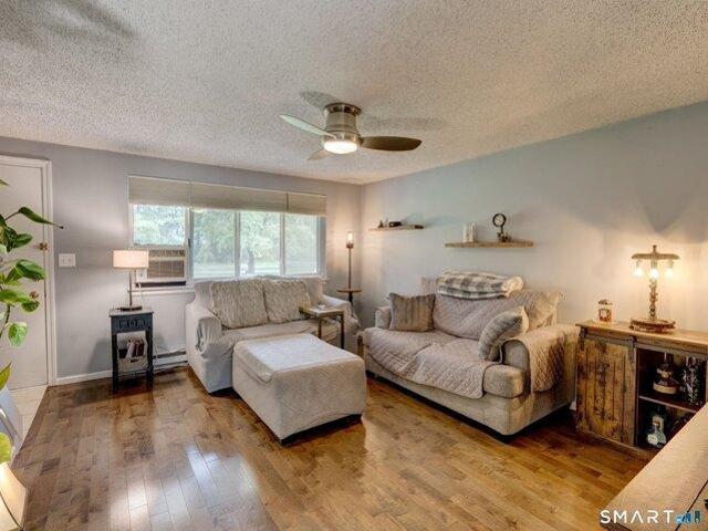 house with 2 bedroom, Burlington CT ES105123606