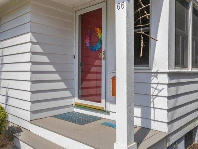 house with 2 bedroom, Burlington VT DS104010589
