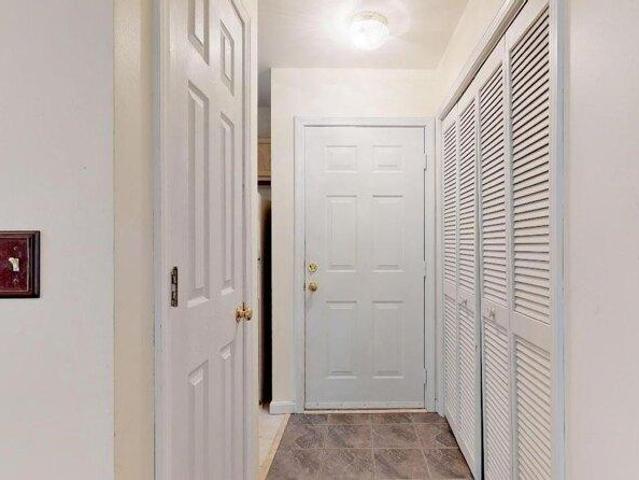 house with 2 bedroom, Burlington VT DS103221885