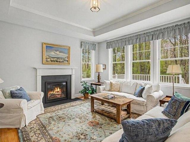 house with 2 bedroom, Burlington VT DS103664143