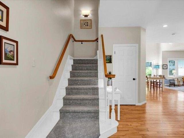 house with 2 bedroom, Burlington VT DS103929999